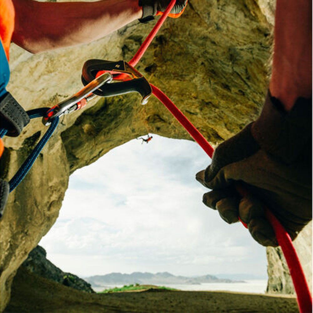 Black Diamond ATC-Pilot Belay Device - SS21 | SportsShoes.com