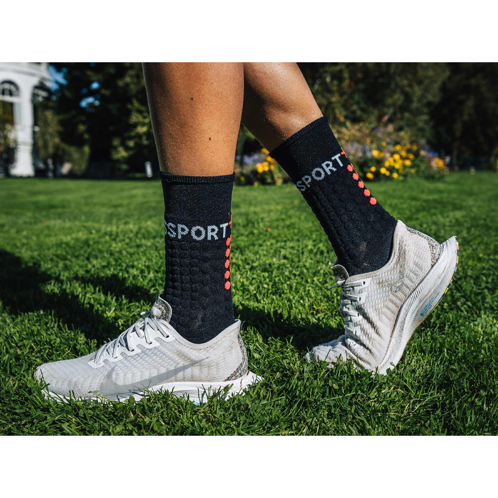 Compressport Pro Racing Winter Run Socks | SportsShoes.com