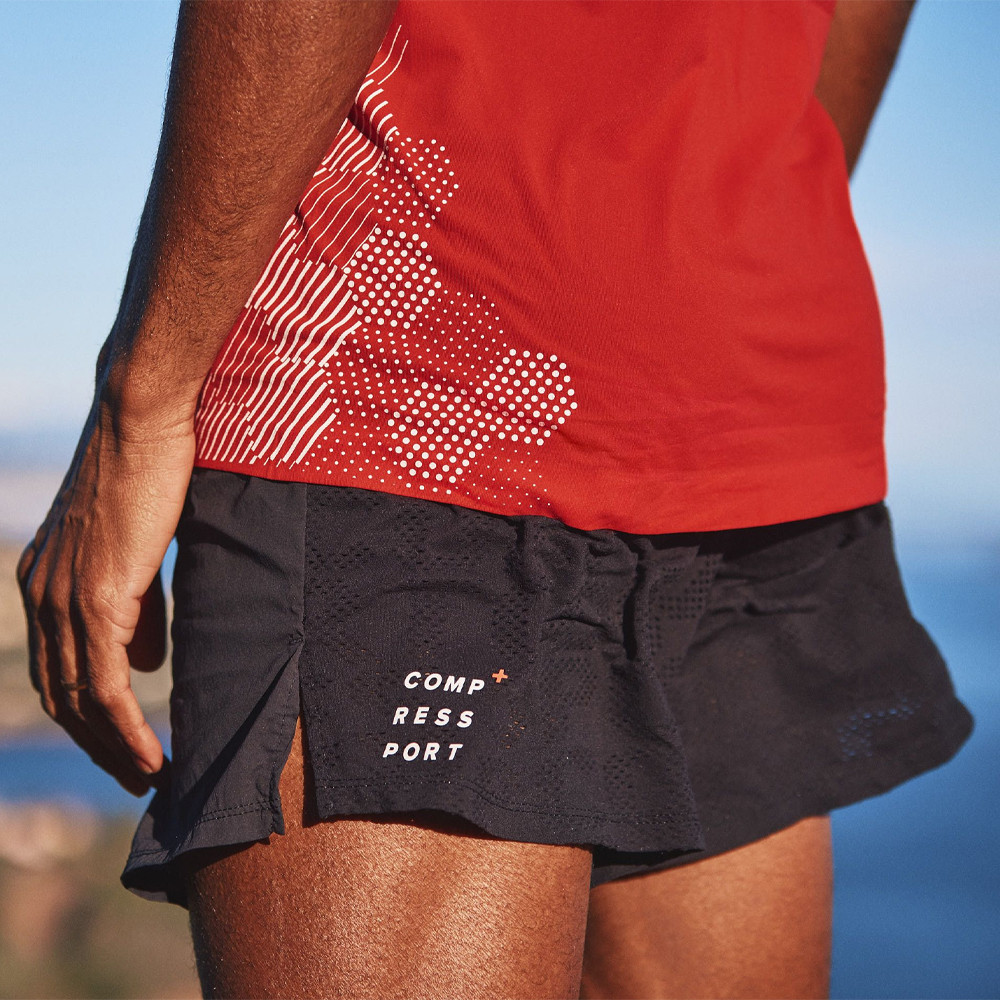 Compressport Pro Racing Singlet | SportsShoes.com
