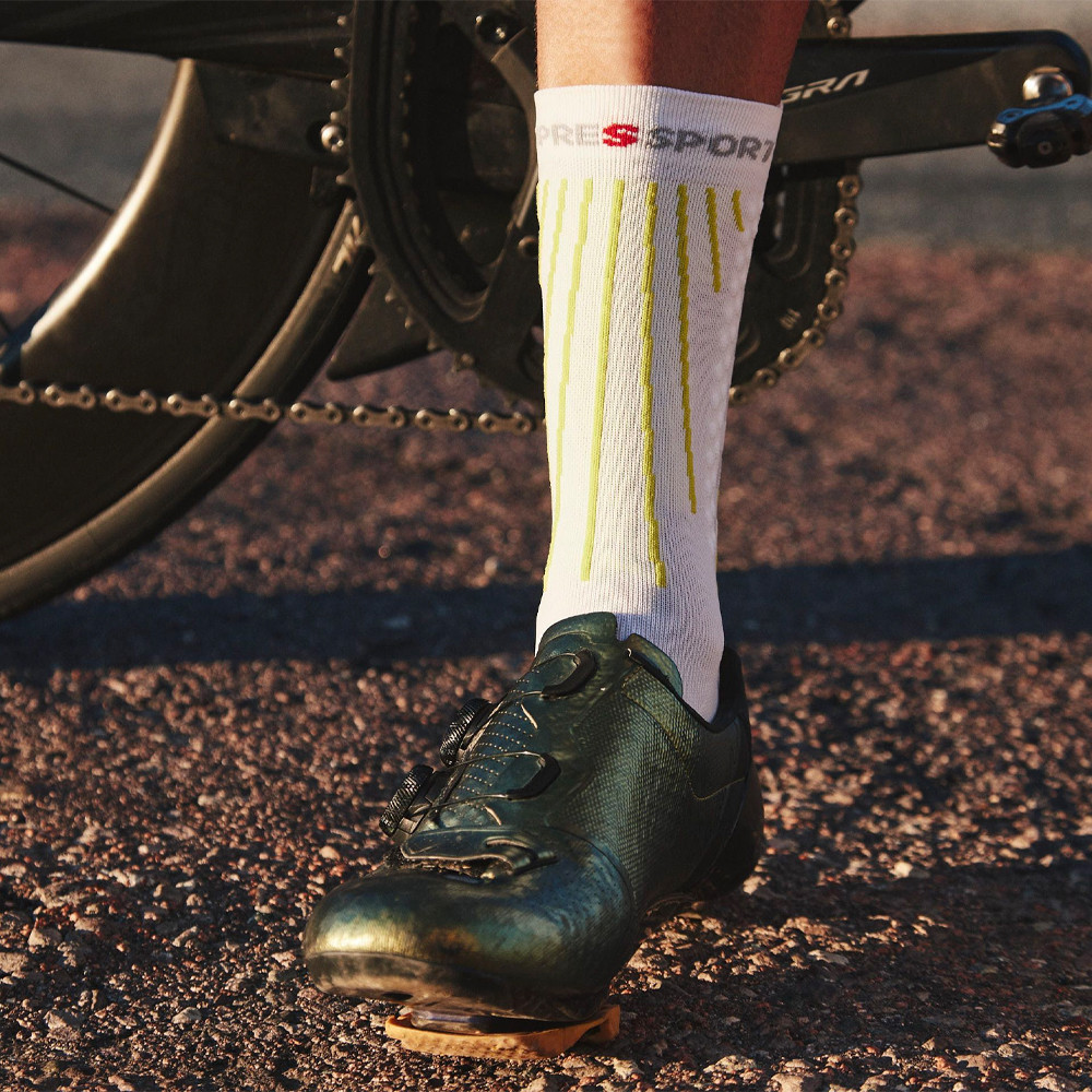 Compressport Aero Socks | SportsShoes.com