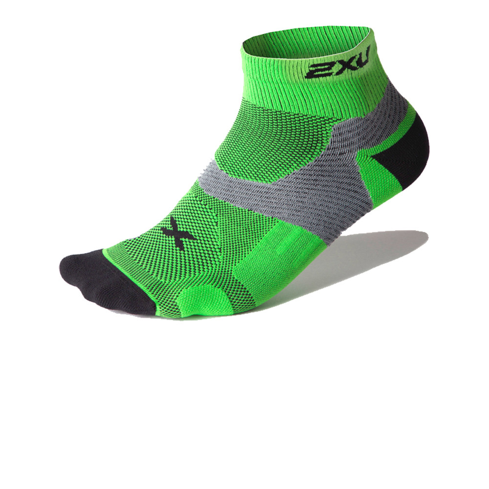 2XU Training Vectr Socks | SportsShoes.com