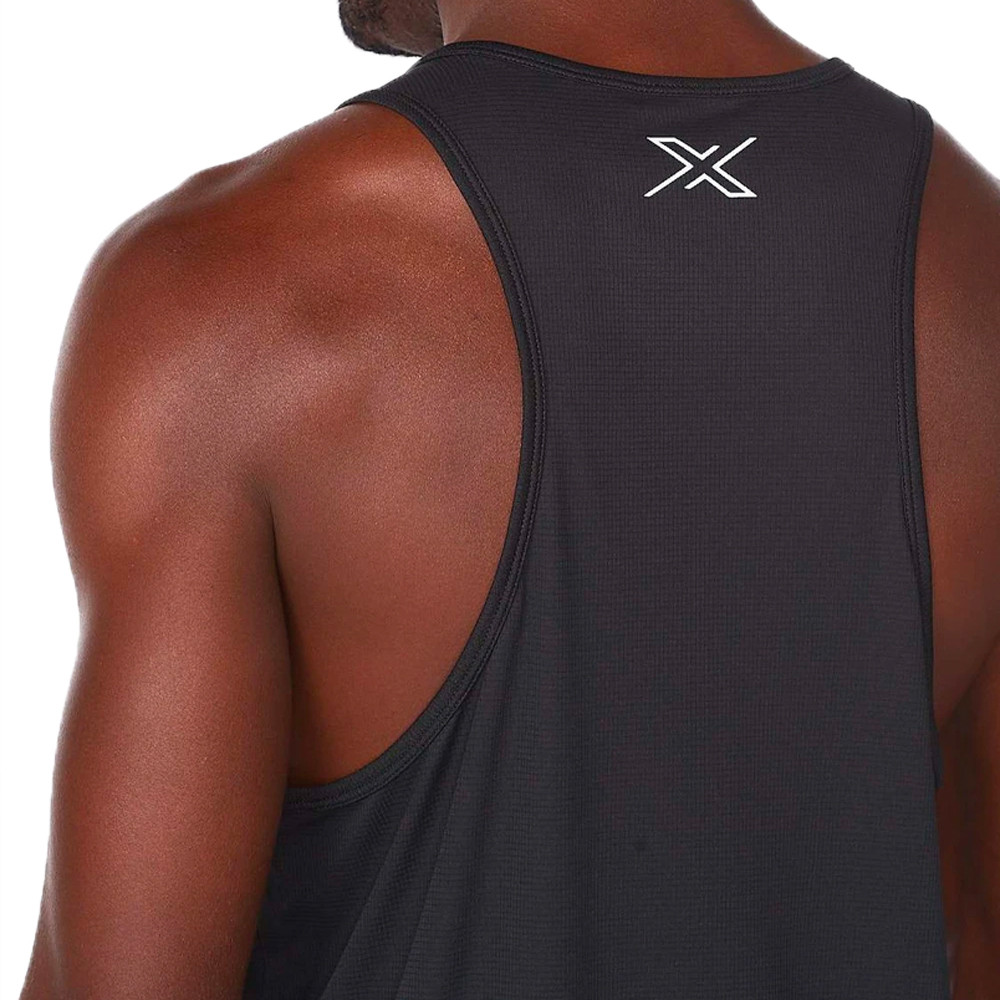 2XU Aero Singlet | SportsShoes.com